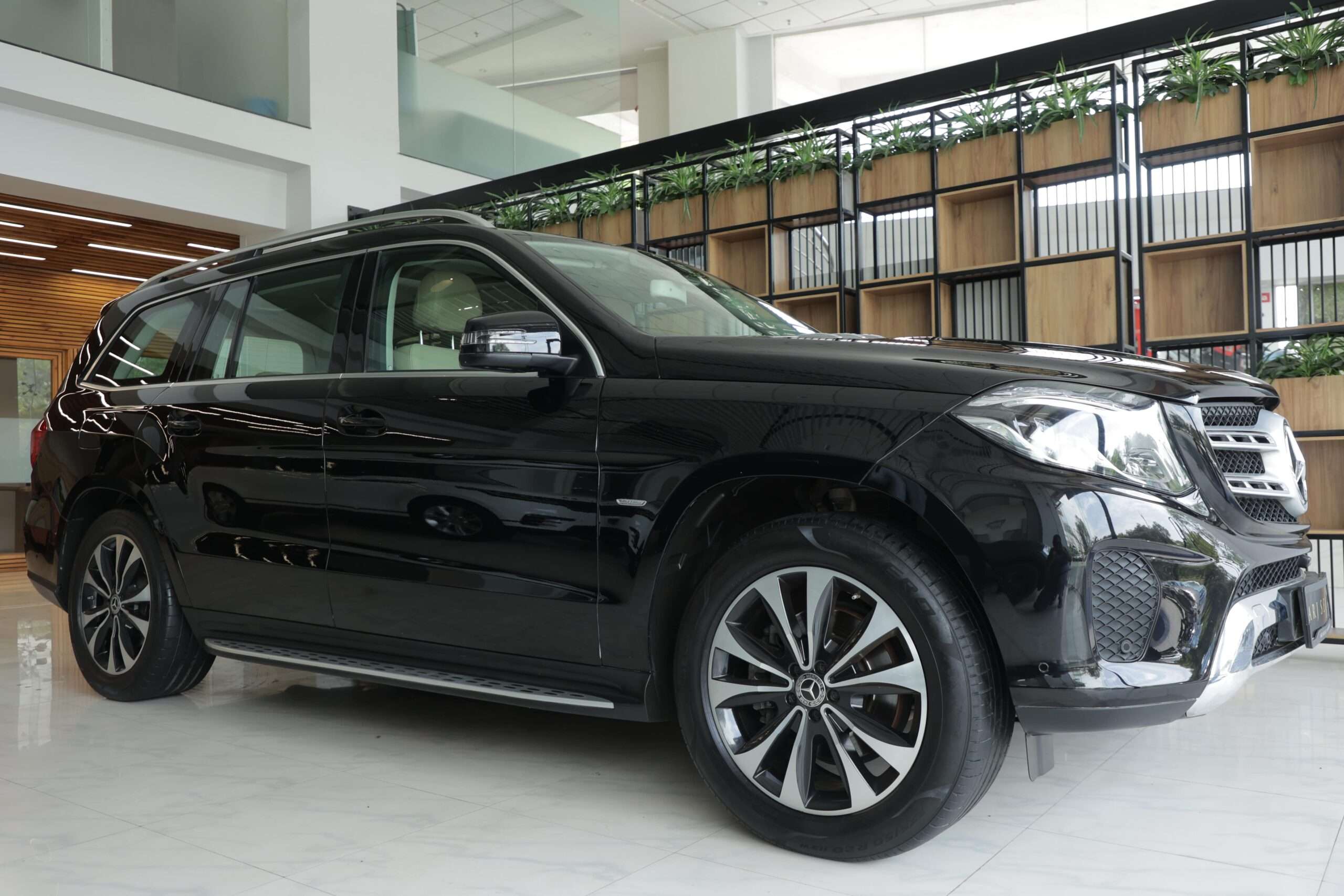Mercedes GLS 350D – ARJ SELECT